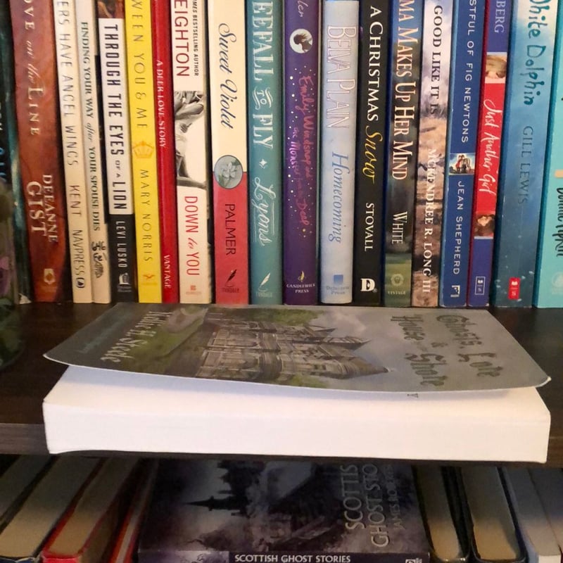 Ghosts Lore & House By The Shore by , Paperback | Pangobooks