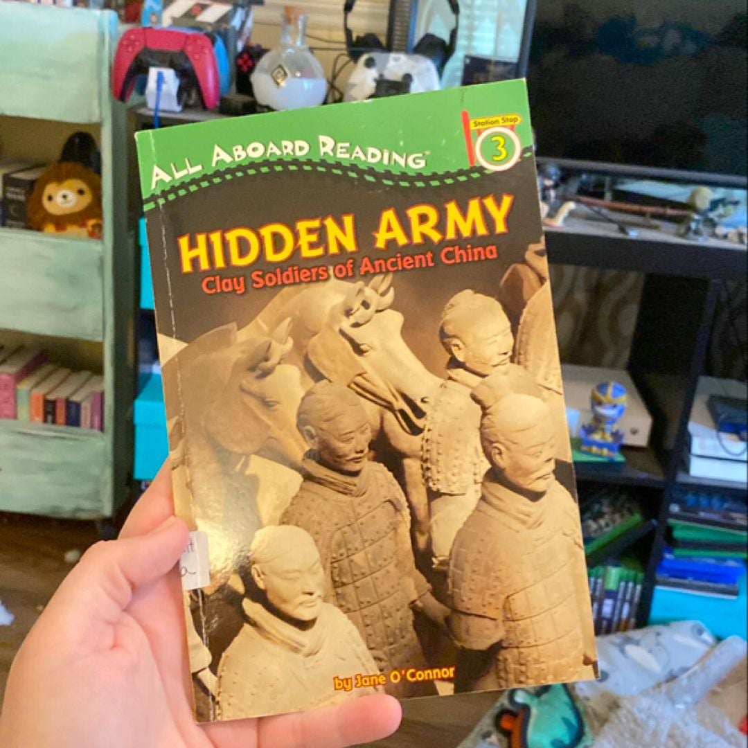 Hidden Army by Jane O'Connor