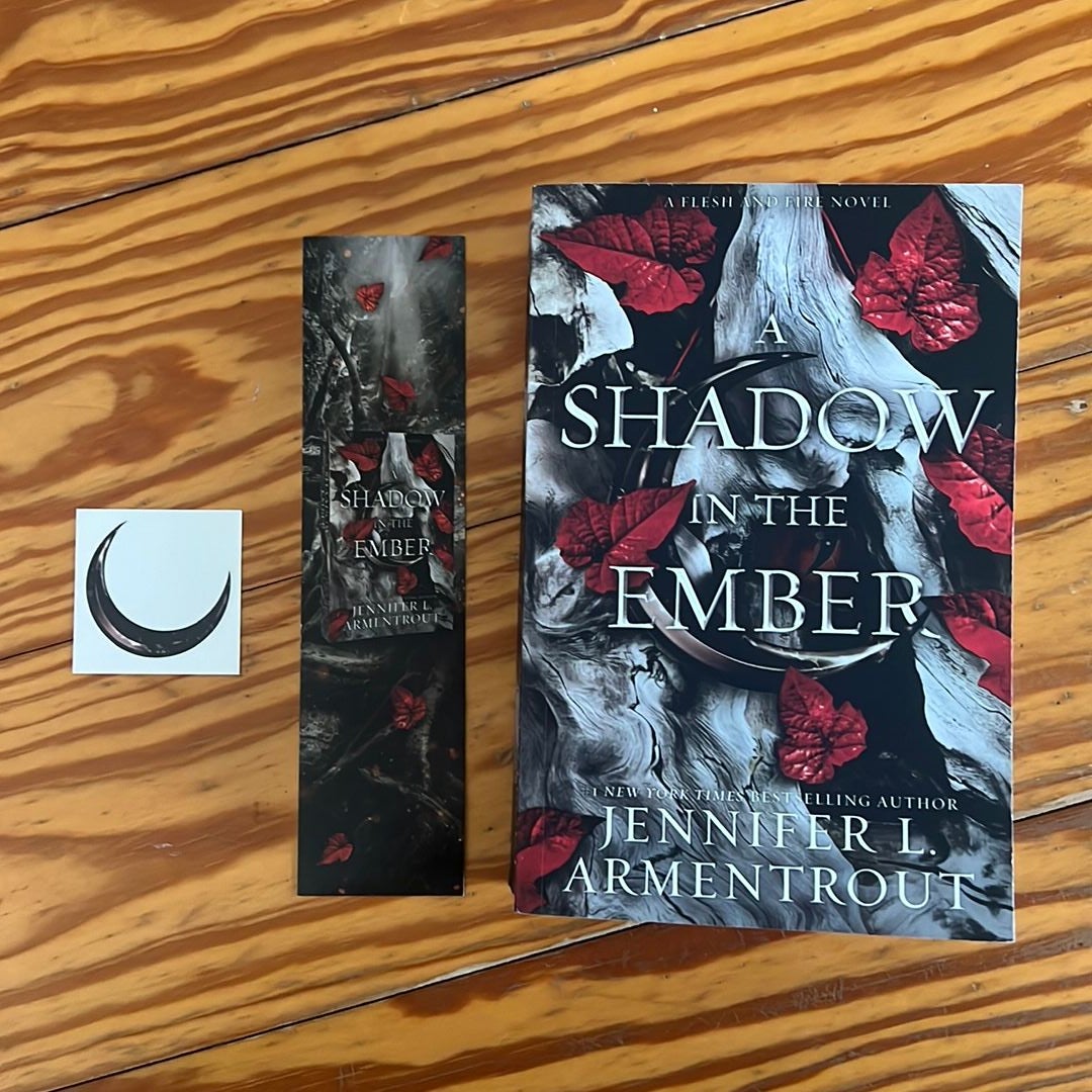 A Shadow in the Ember by Jennifer L. Armentrout, Paperback | Pangobooks