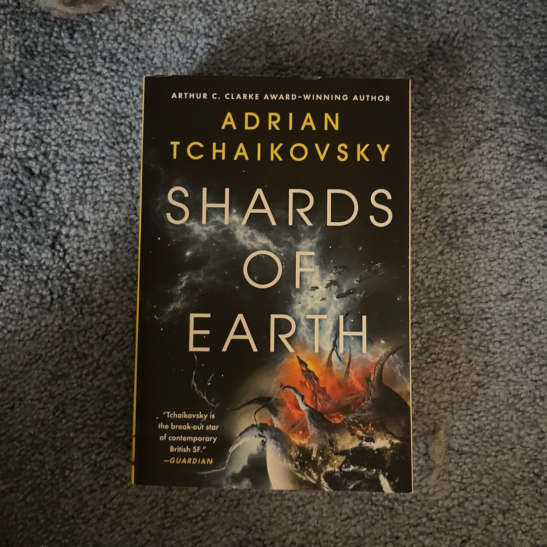 Shards of Earth by Adrian Tchaikovsky, Paperback | Pangobooks