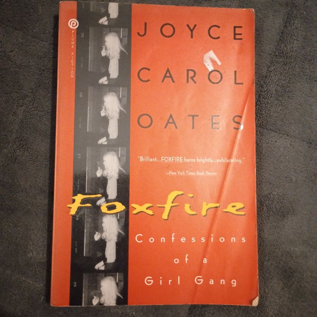 Foxfire by Joyce Carol Oates, Paperback | Pangobooks