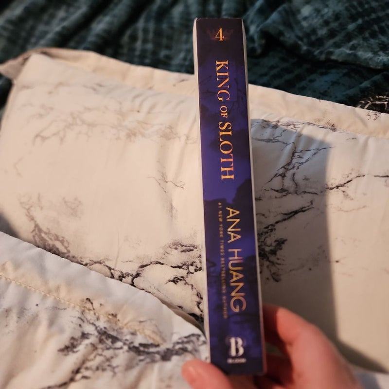 King of Sloth by Ana Huang , Paperback | Pangobooks