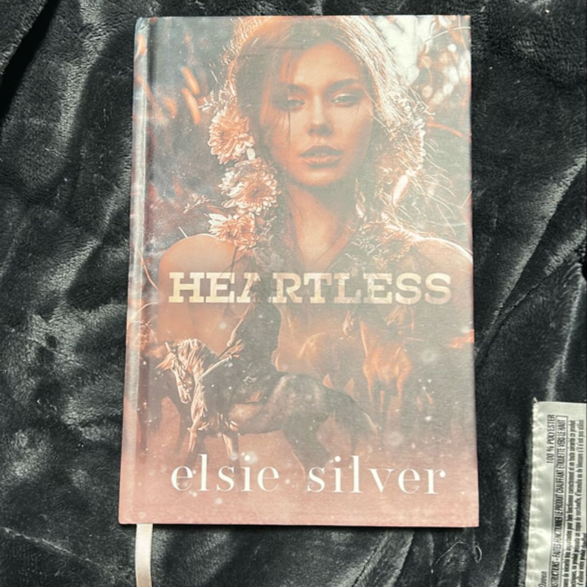 Heartless by Elsie silver , Hardcover | Pangobooks