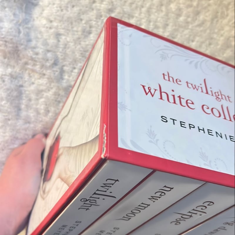 The Twilight Saga White Collection by Stephenie Meyer