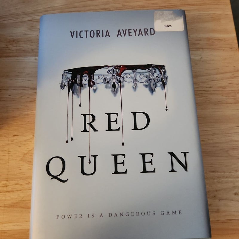 Red Queen by Victoria Aveyard, Hardcover | Pangobooks