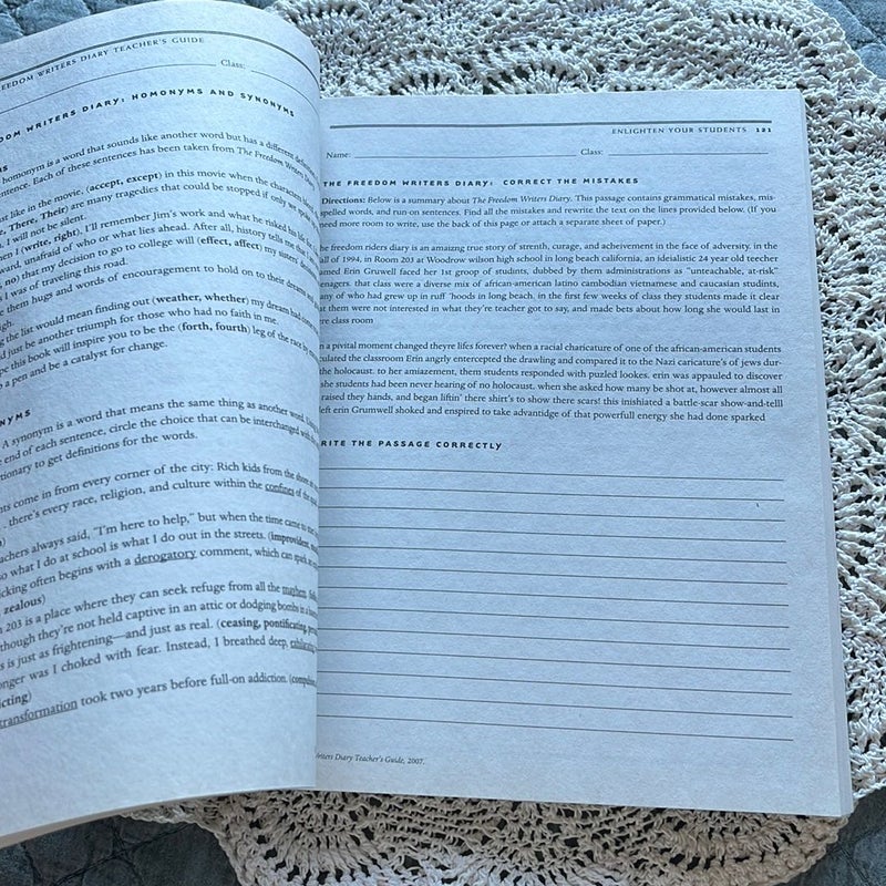 The Freedom Writers Diary Teacher's Guide by The Freedom Writers, Erin ...