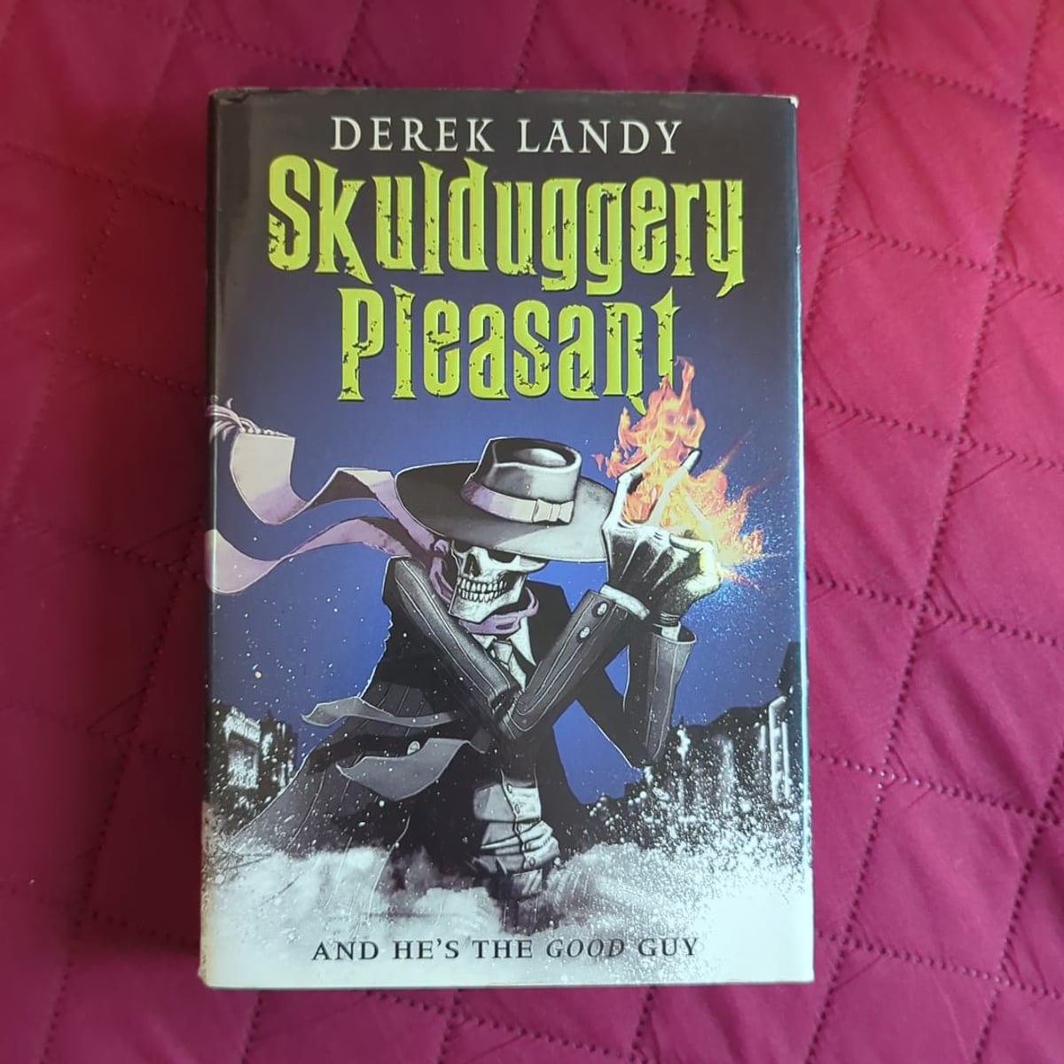 Skulduggery Pleasant by Derek Landy, Hardcover | Pangobooks