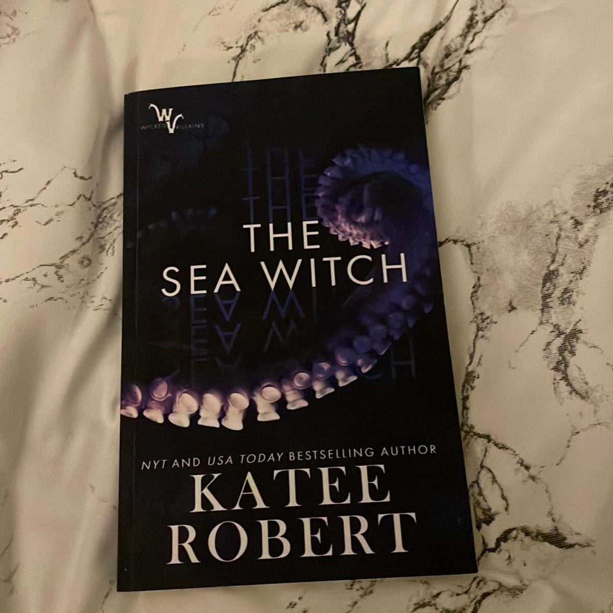 The Sea Witch by Katee Robert, Paperback | Pangobooks