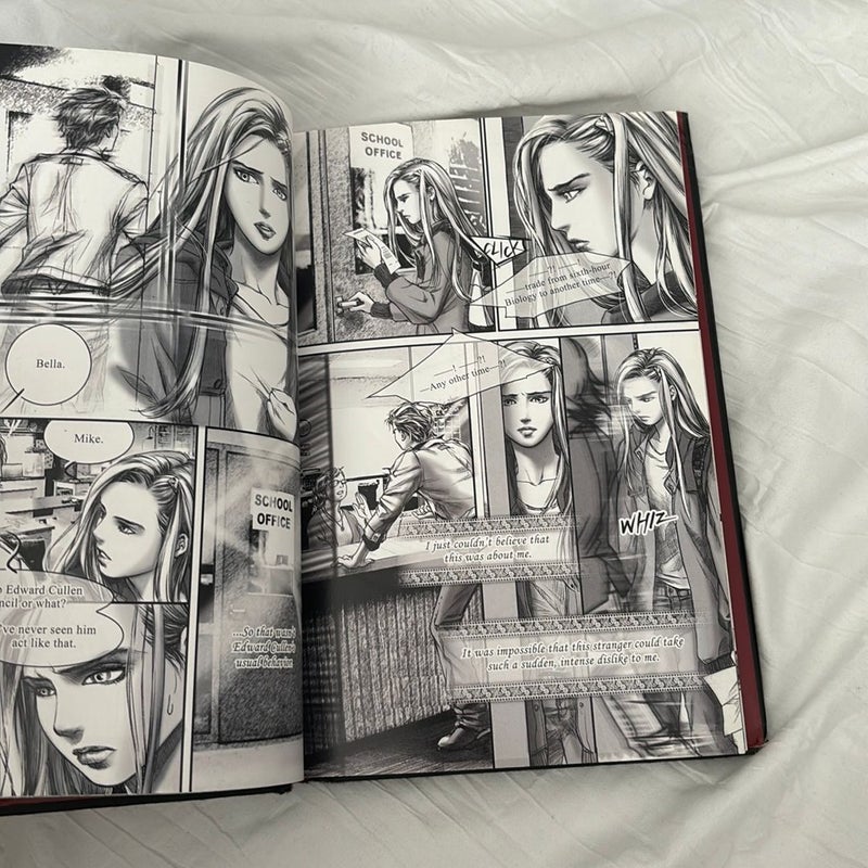 Twilight: the Graphic Novel, Vol. 1 by Stephenie Meyer, Hardcover | Pangobooks