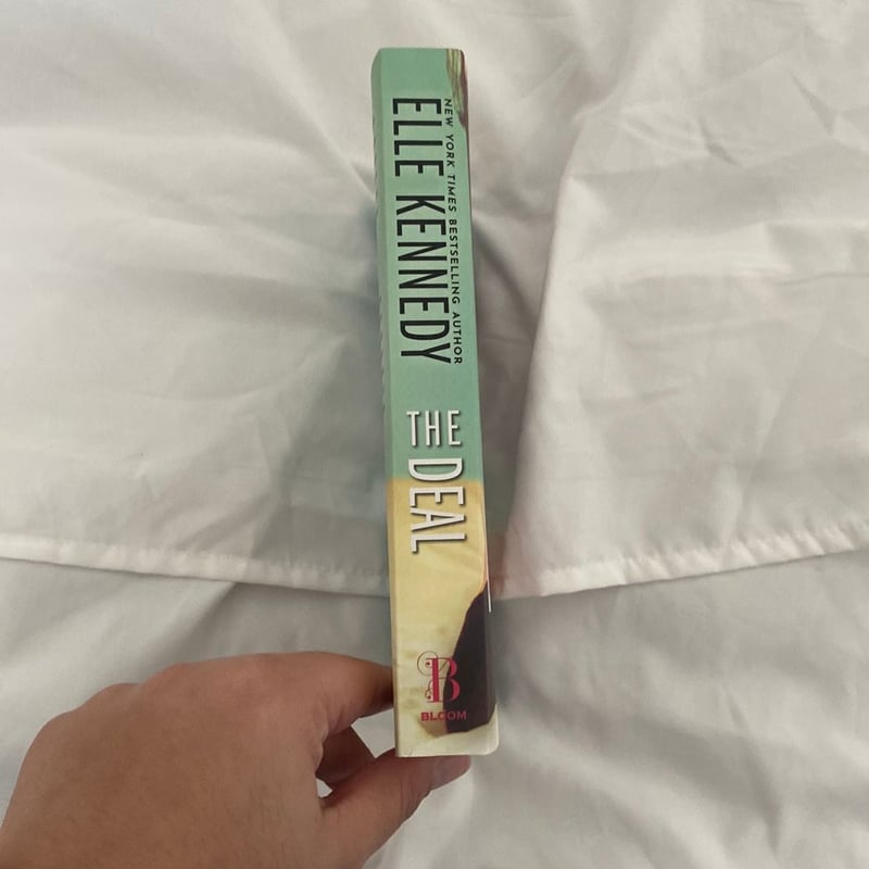 The Deal by Elle Kennedy, Paperback | Pangobooks