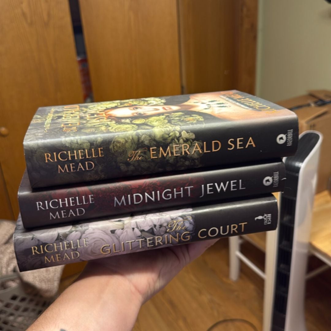 The Glittering Court series by Richelle Mead, Hardcover | Pangobooks