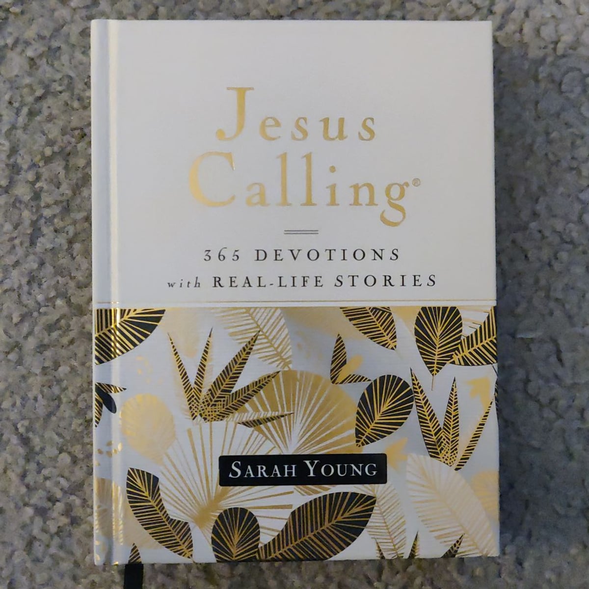 Jesus Calling by Sarah Young, Hardcover | Pangobooks