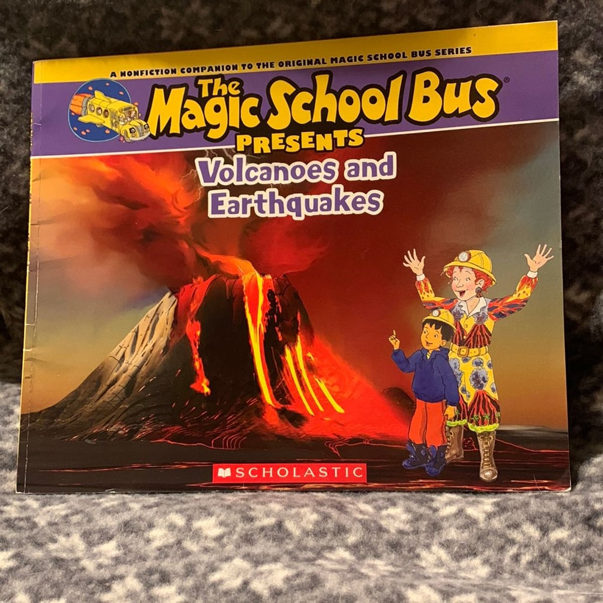 The Magic School Bus Presents: Volcanoes and Earthquakes: a Nonfiction ...