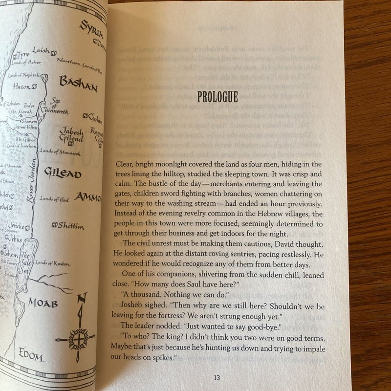 Covenant of War by Cliff Graham, Paperback | Pangobooks