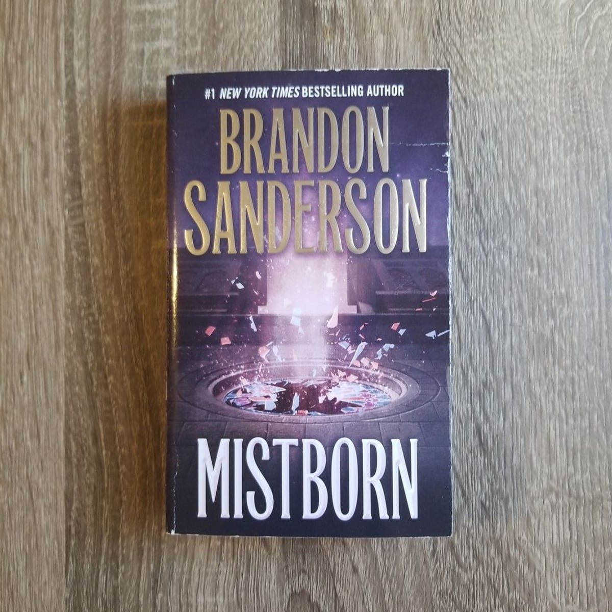 Mistborn by Brandon Sanderson, Paperback | Pangobooks