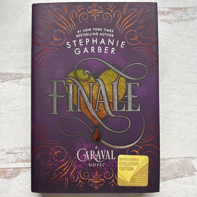 Finale- B&N Special Edition by Stephanie Garber, Hardcover | Pangobooks
