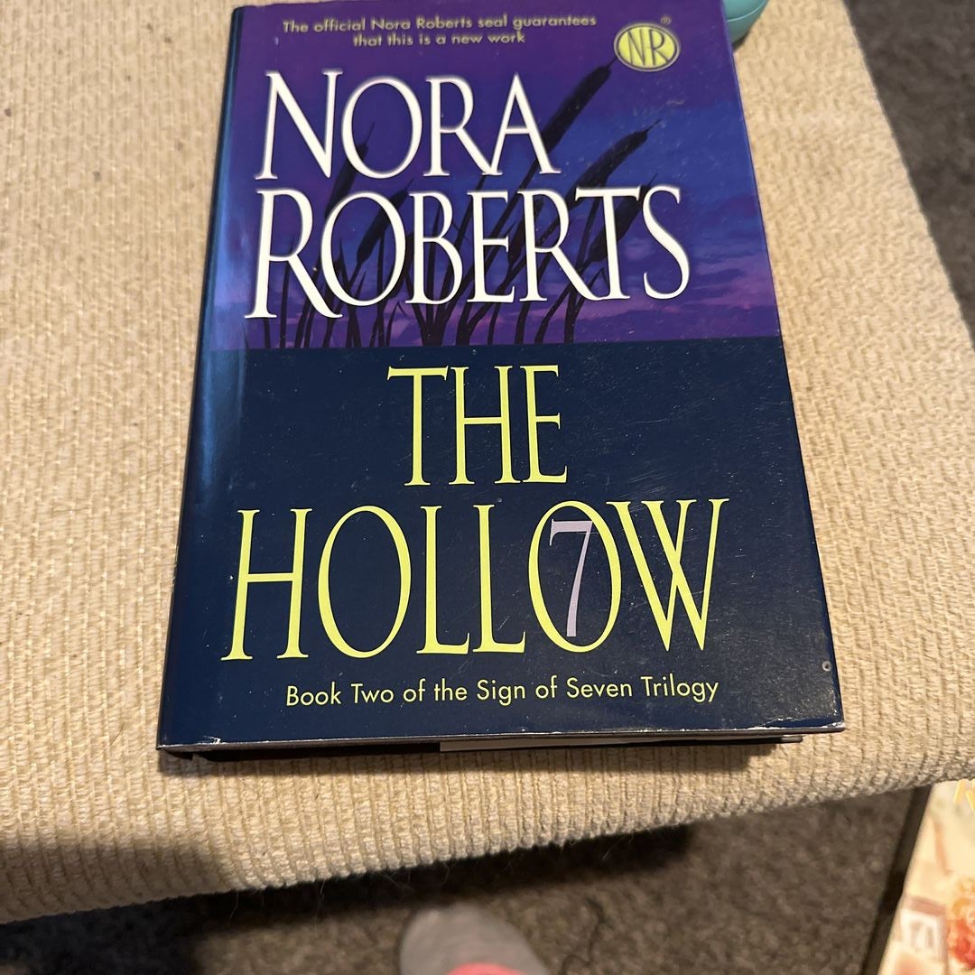 The Hollow by Nora Roberts, Hardcover | Pangobooks
