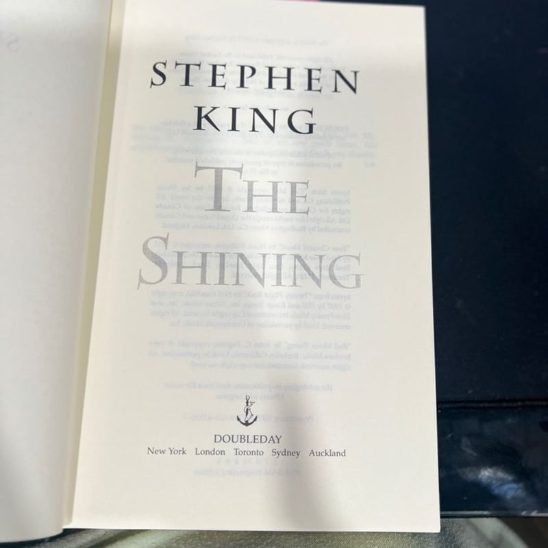 The Shining by Stephen King, Hardcover | Pangobooks