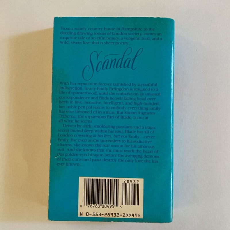 Scandal by Amanda Quick, Paperback | Pangobooks