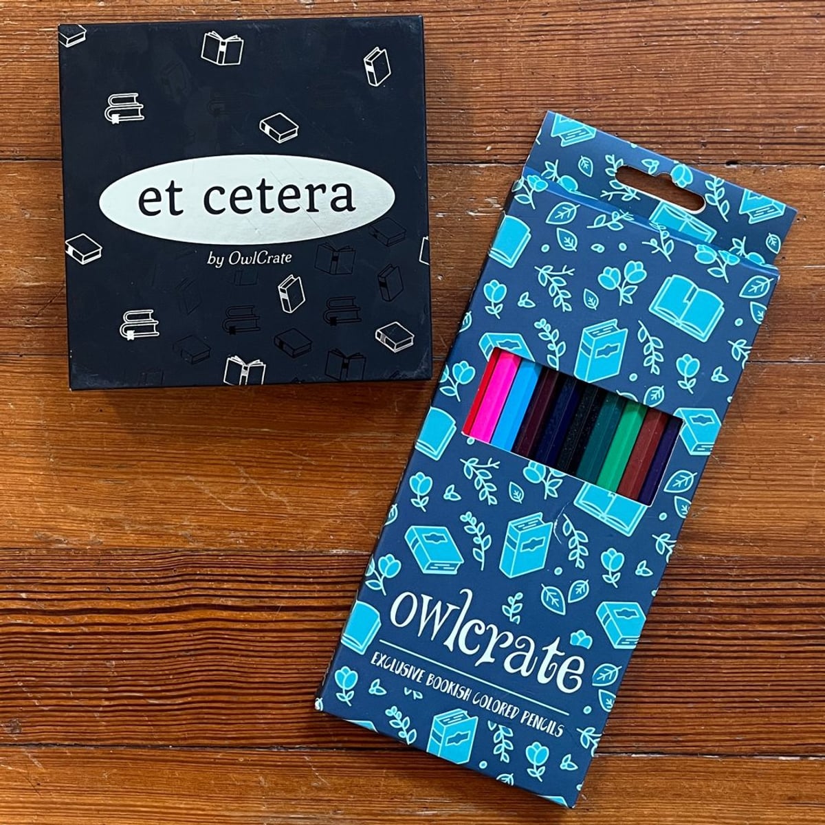 Owlcrate Et Cetera game and colored pencils by , Paperback | Pangobooks