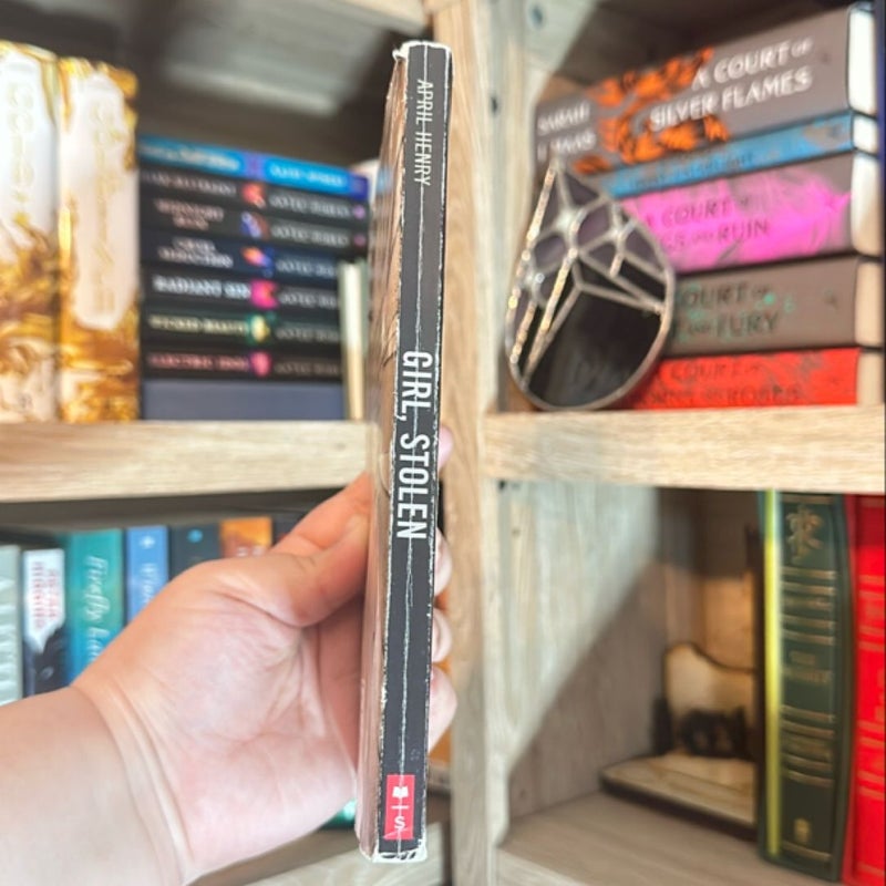 Girl, Stolen by April Henry, Paperback | Pangobooks