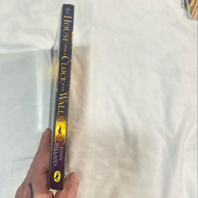 The House with a Clock in Its Walls by John Bellairs