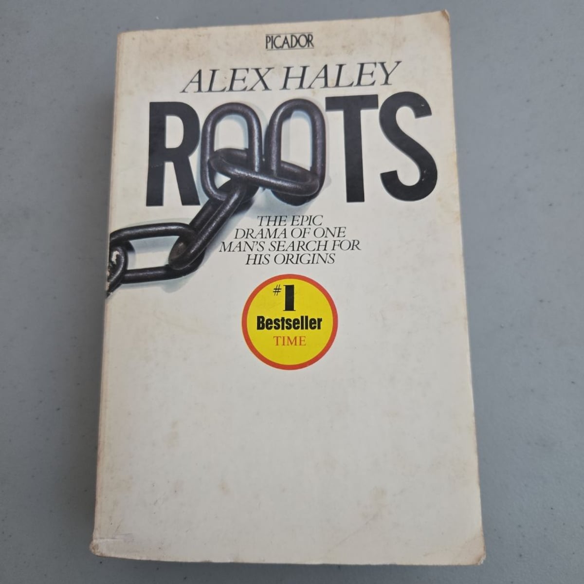 Roots by Alex Haley, Paperback | Pangobooks