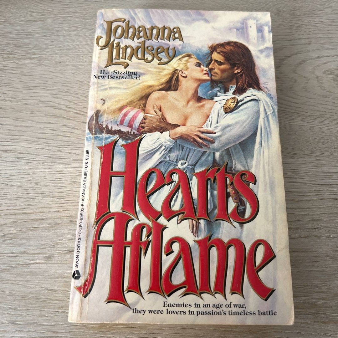 Hearts Aflame by Johanna Lindsey, Paperback | Pangobooks