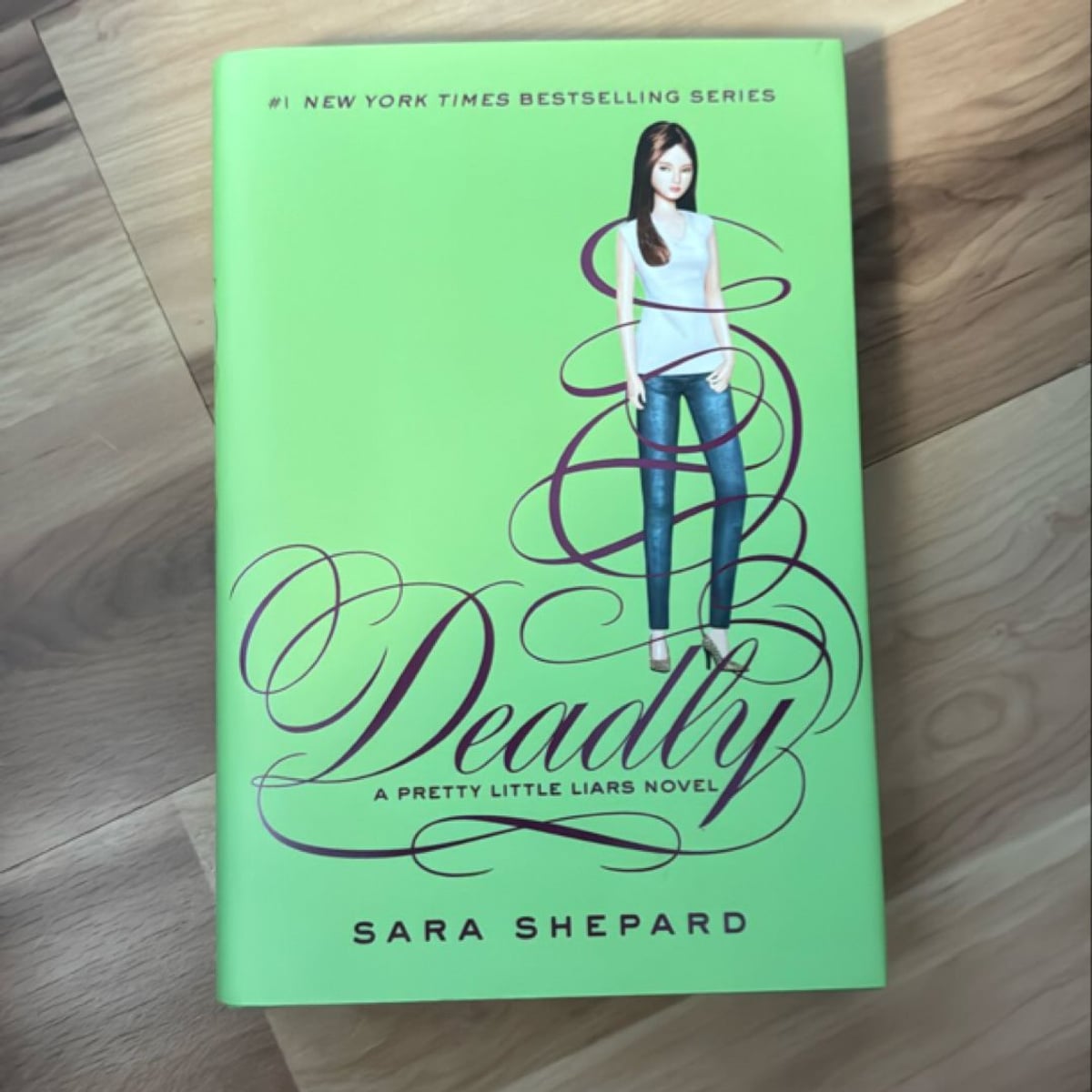 Pretty Little Liars #14: Deadly by Sara Shepard, Hardcover | Pangobooks