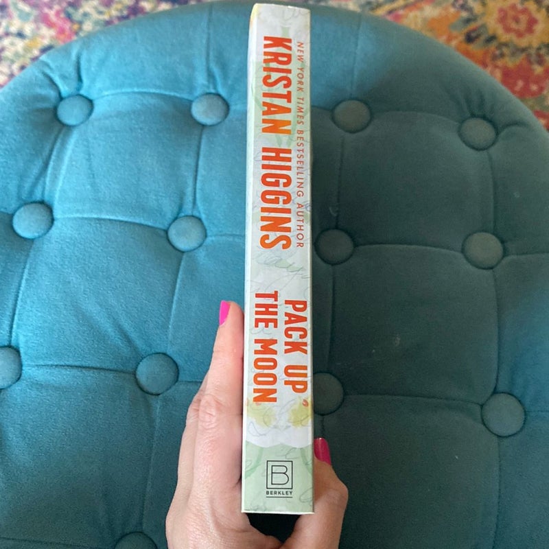 Pack up the Moon by Kristan Higgins, Paperback | Pangobooks