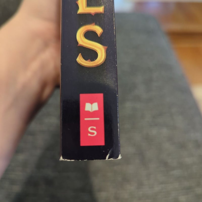 Curses by Lish McBride, Paperback | Pangobooks