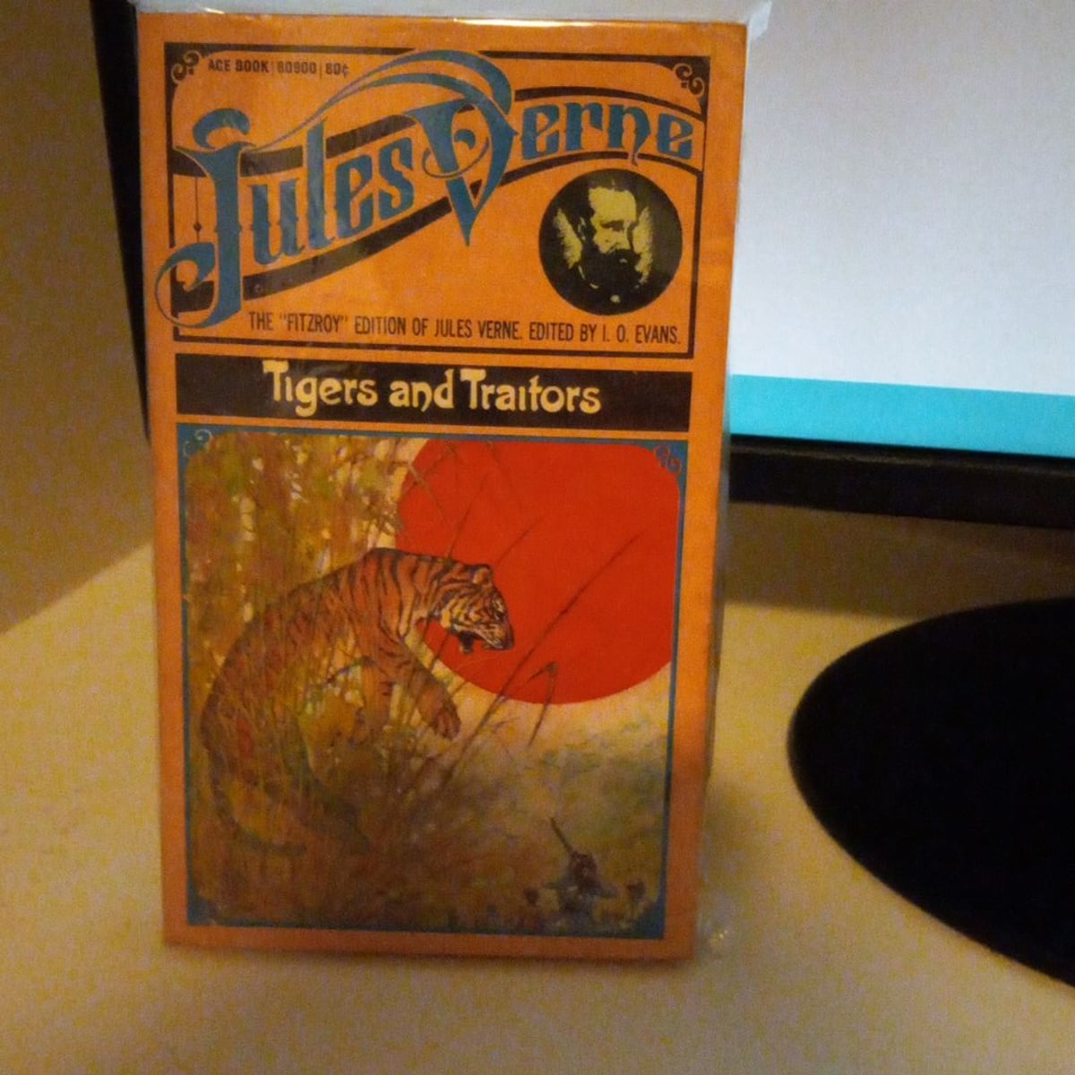 Tigers and traitors by Jules Verne, Paperback | Pangobooks
