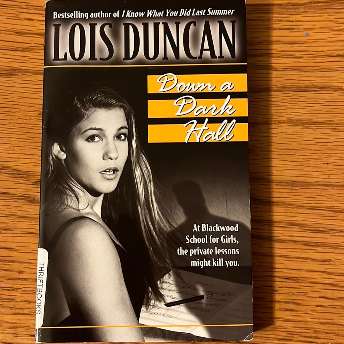 Down a Dark Hall by Lois Duncan