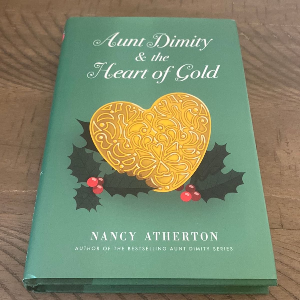 Aunt Dimity and the Heart of Gold by Nancy Atherton
