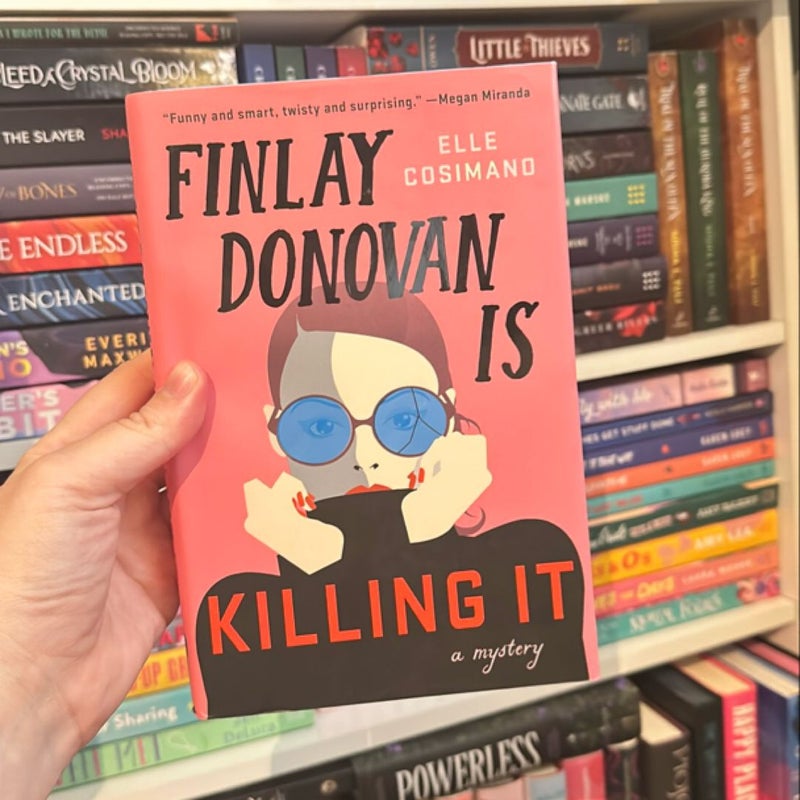 Finlay Donovan Is Killing It by Elle Cosimano, Hardcover | Pangobooks