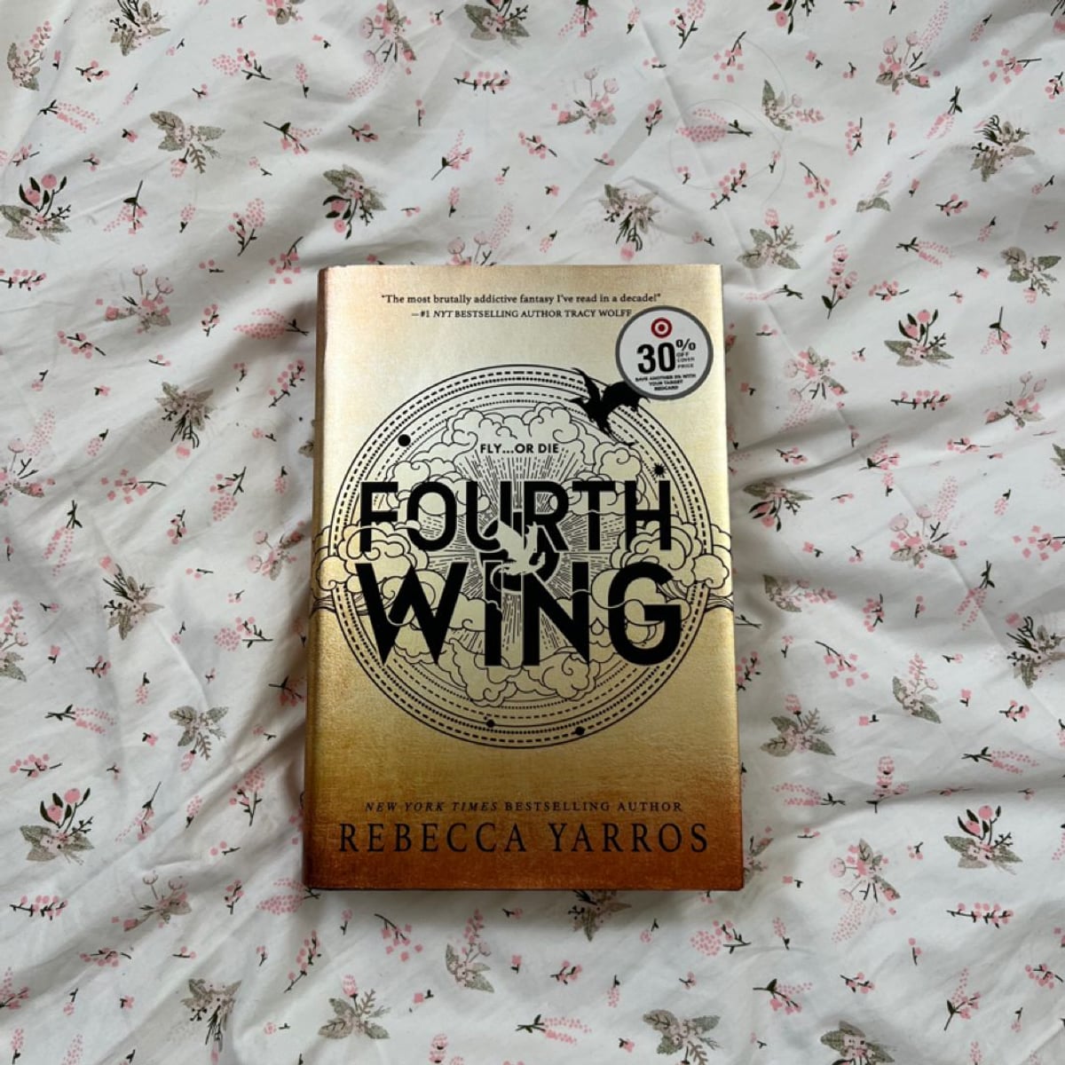 Fourth Wing by Rebecca Yarros, Hardcover | Pangobooks