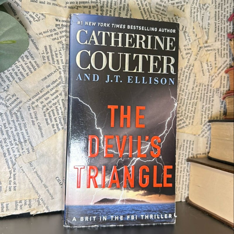 The Devil's Triangle by Catherine Coulter; J. T. Ellison, Paperback | Pangobooks