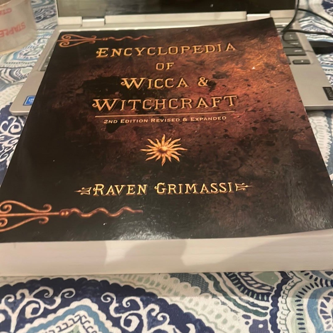 Encyclopedia of Wicca and Witchcraft by Raven Grimassi, Paperback ...