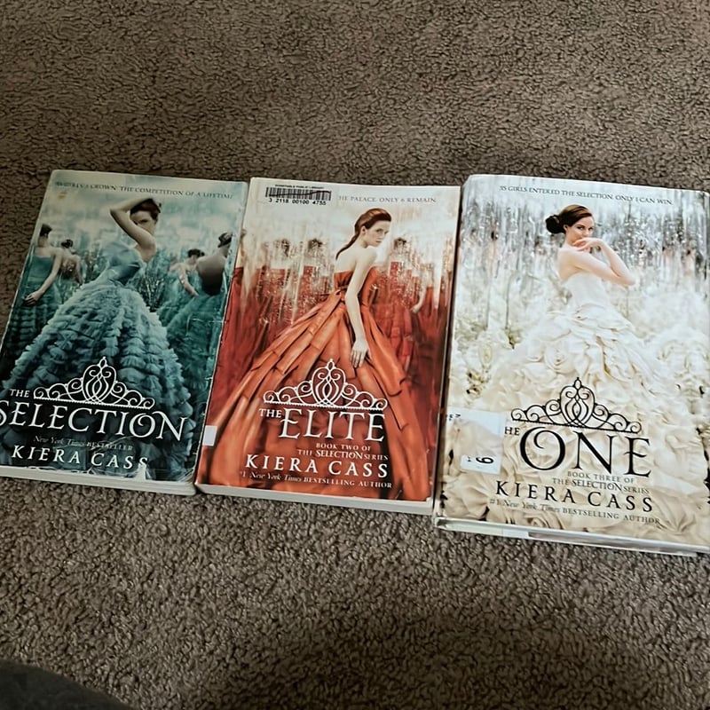 The Selection by Kiera Cass , Paperback | Pangobooks