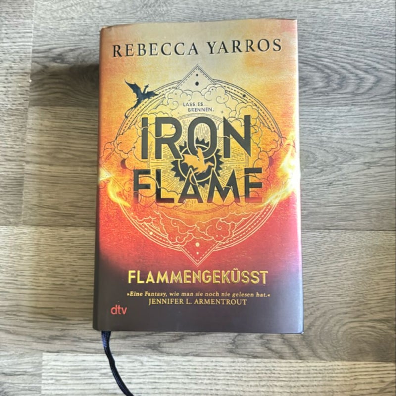 Iron Flame (GERMAN EDITION WITH SPRAYED EDGES) by Rebecca Yarros ...