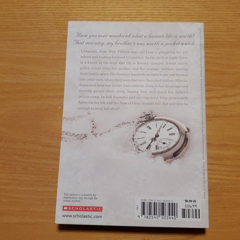 Between shades of gray by Ruta Sepetys, Paperback | Pangobooks