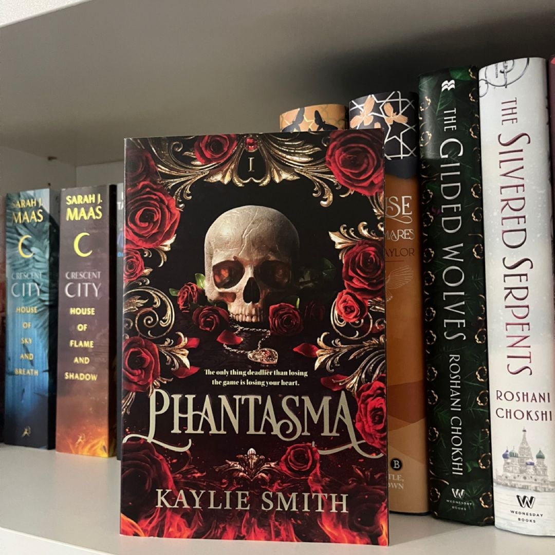 Phantasma by Kaylie Smith, Paperback | Pangobooks