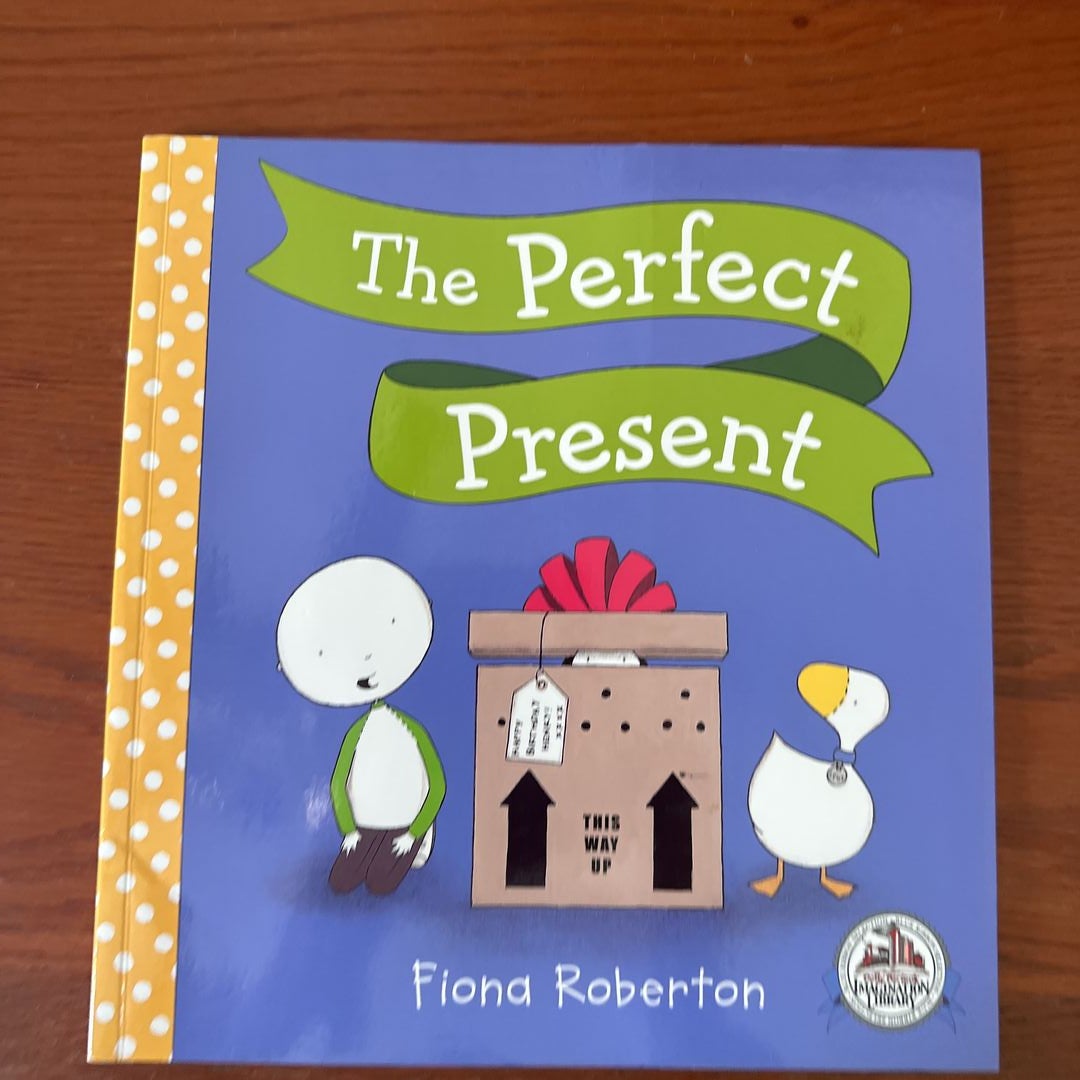 The Perfect Present by Fiona Roberton, Paperback | Pangobooks