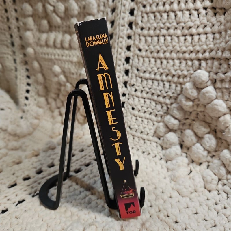 Amnesty by Lara Elena Donnelly, Paperback | Pangobooks