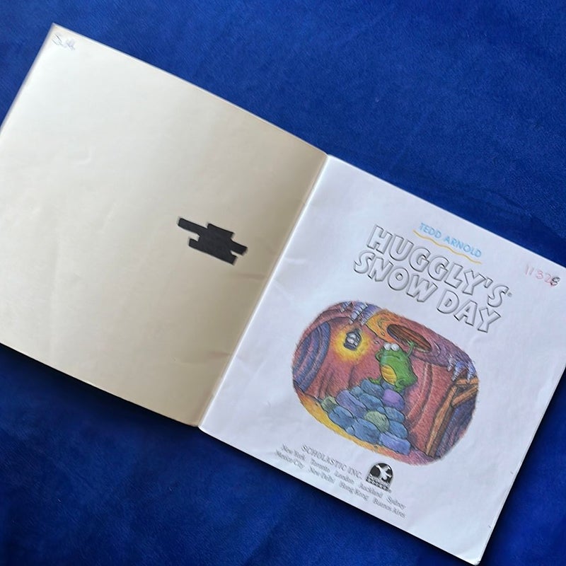 Huggly's Snow Day by Tedd Arnold, Paperback | Pangobooks