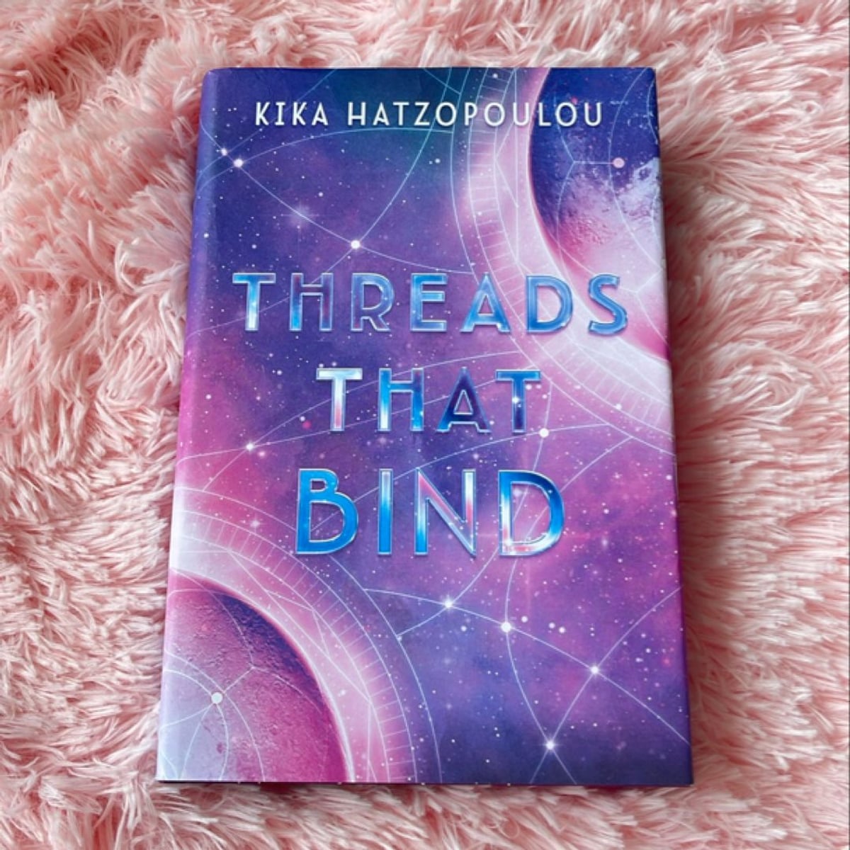 Threads That Bind *Fairyloot Edition* by , Hardcover | Pangobooks