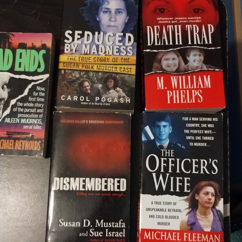 Dismembered by Susan D. Mustafa, Paperback | Pangobooks