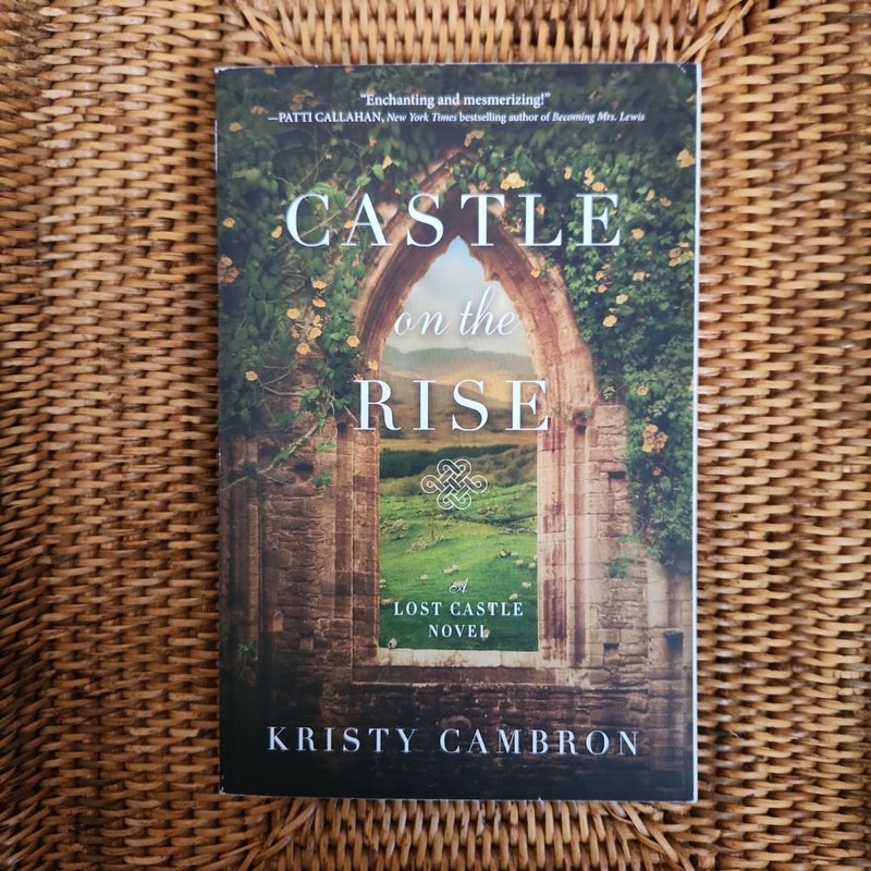Castle on the Rise by Kristy Cambron, Paperback | Pangobooks
