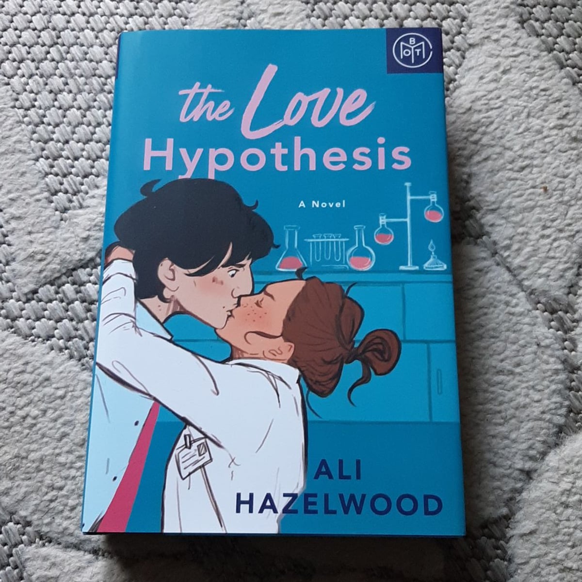 The Love Hypothesis by Ali Hazelwood, Hardcover | Pangobooks