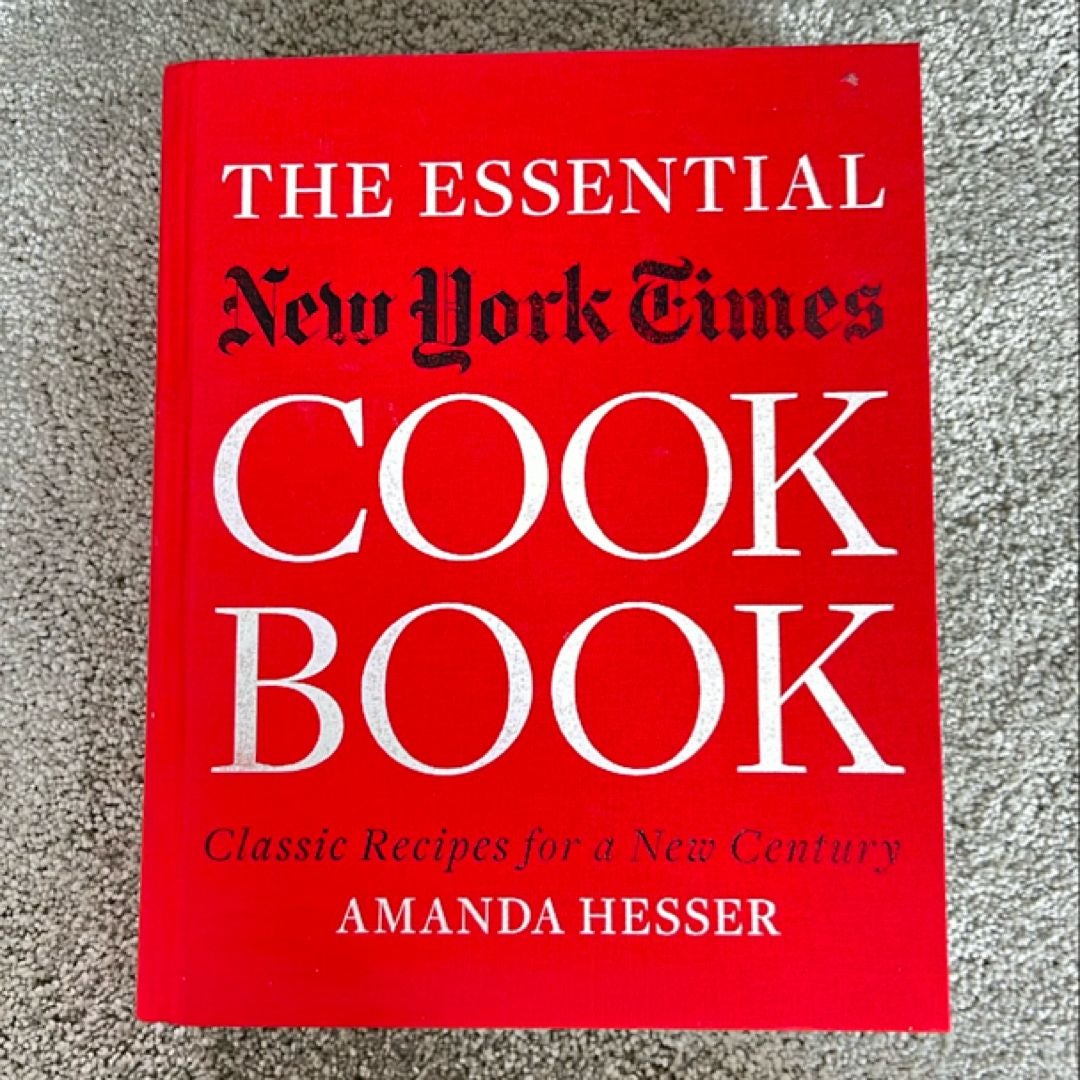 The Essential New York Times Cookbook by Amanda Hesser